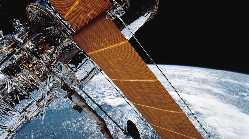 Hubble Orchestrating Spark Sql And Aws Batch For Experimentation Analysis